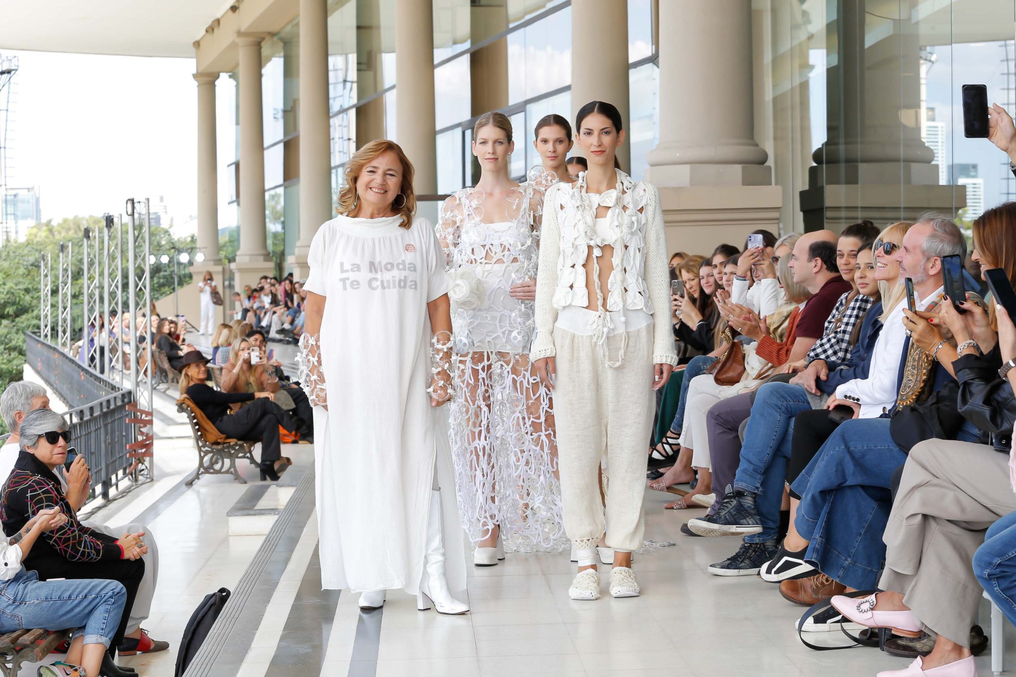 DESFILE SUSTENTABLE DE AMSOAR - LAS ROSAS