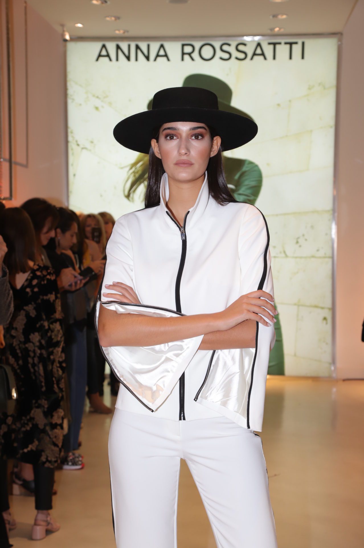 ANNA ROSSATTI PRESENTÓ SU NUEVA COLECCIÓN «MEMORIES» - LAS ROSAS