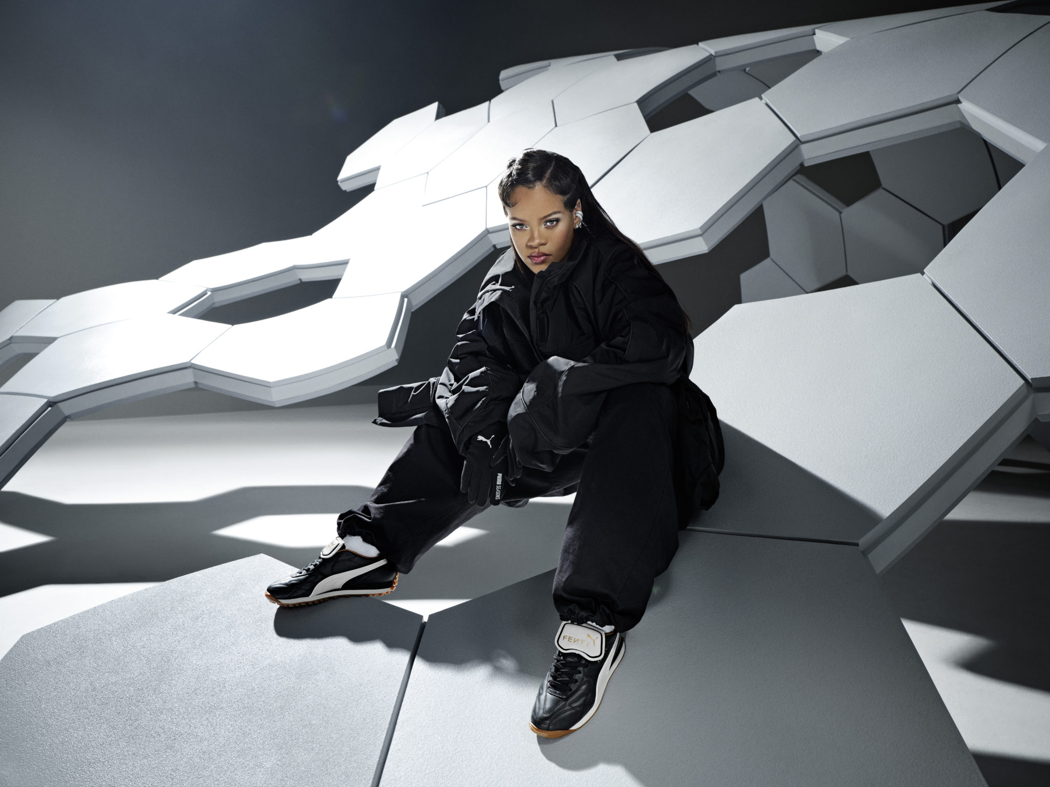 FENTY X PUMA ESTÁ OFICIALMENTE DE VUELTA: RIHANNA PRESENTA LAS AVANTI ...