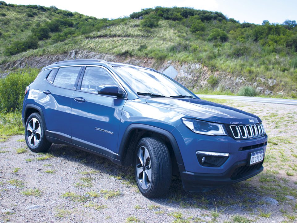 JEEP® PRESENTA EL NUEVO MODELO COMPASS - LAS ROSAS