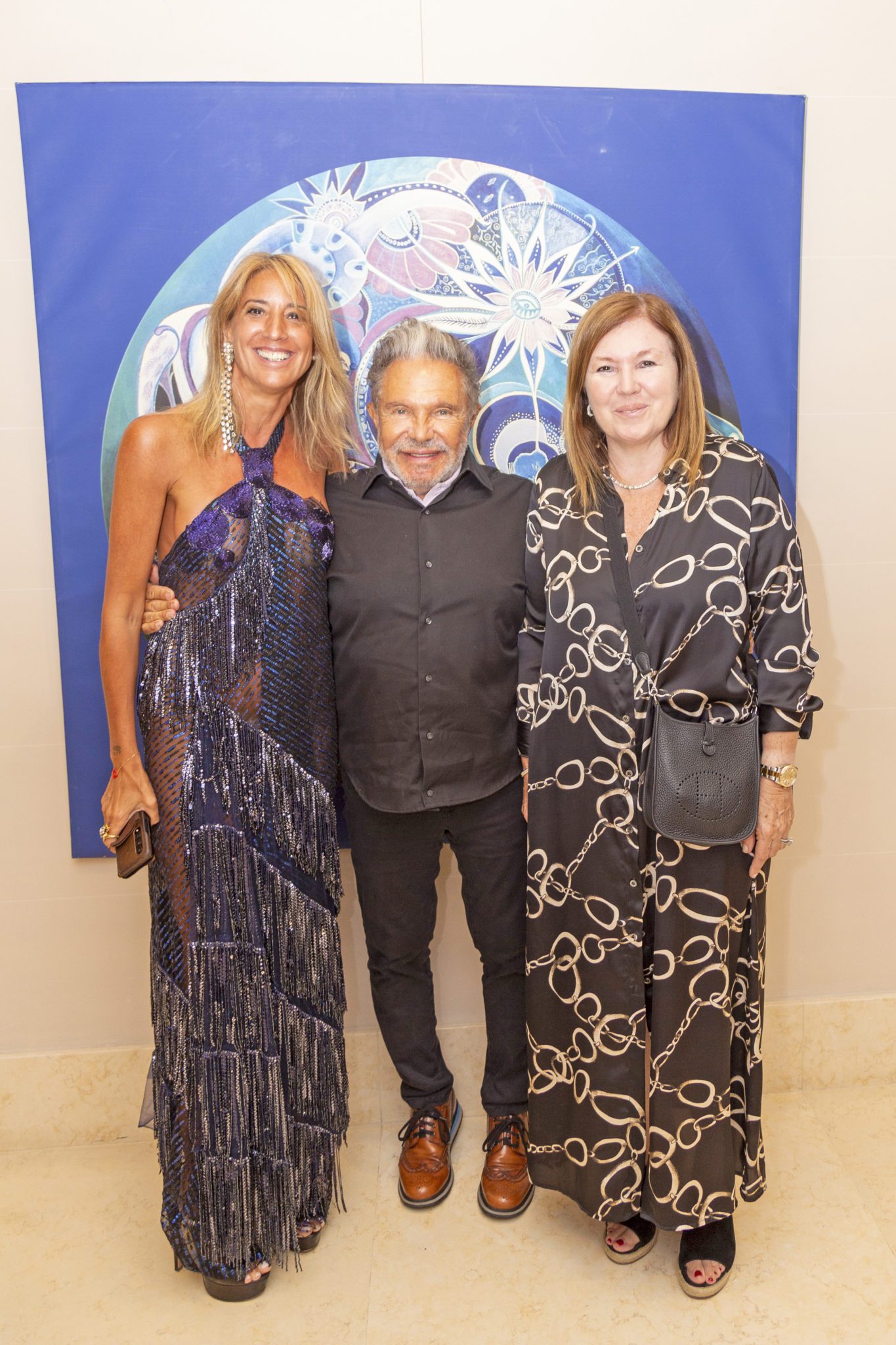 IVANA PICALLO, LA DISEÑADORA ARGENTINA, PRESENTÓ SU VINO Y SU COLECCIÓN ...