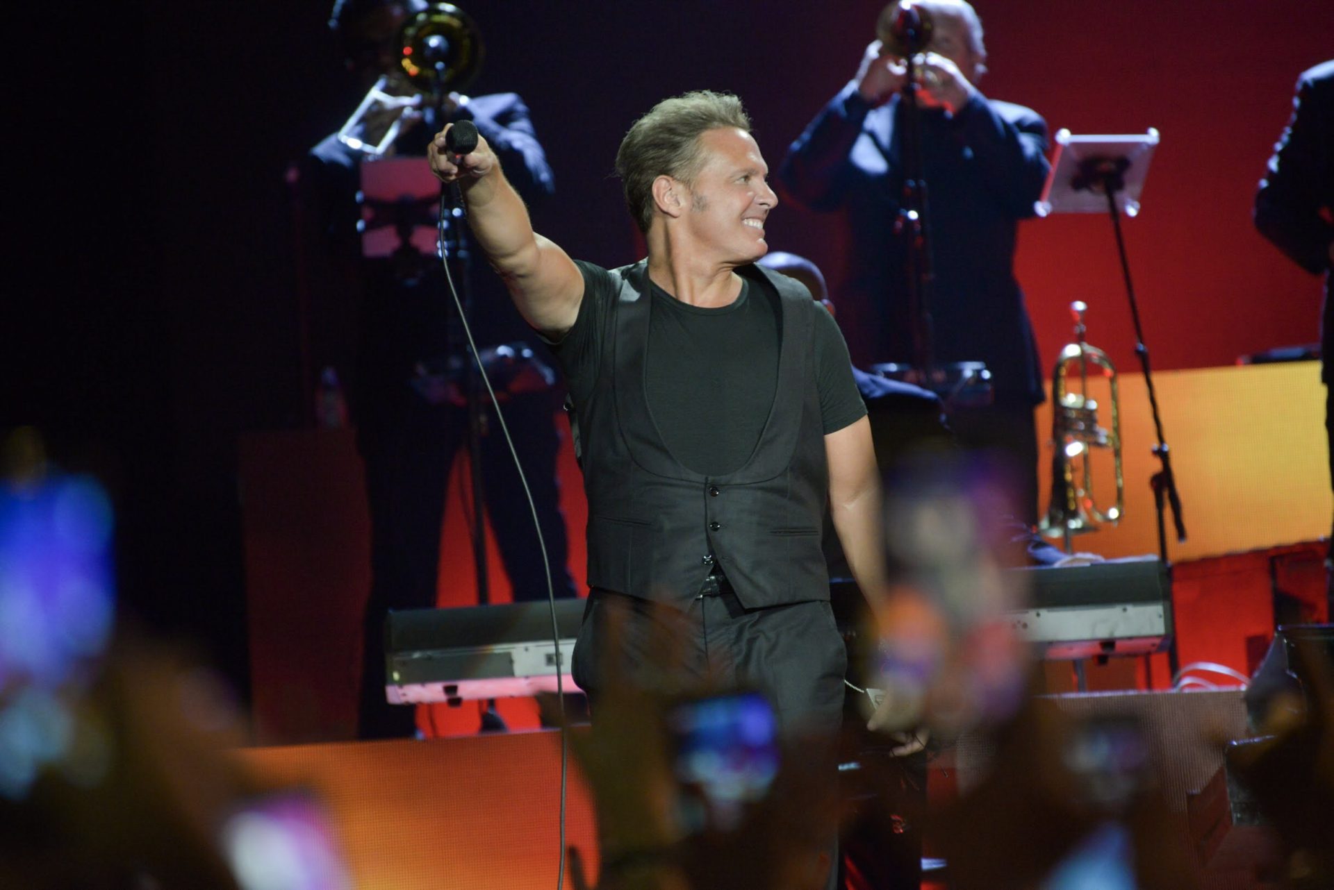 LUIS MIGUEL SE PRESENTÓ EN CÓRDOBA - LAS ROSAS