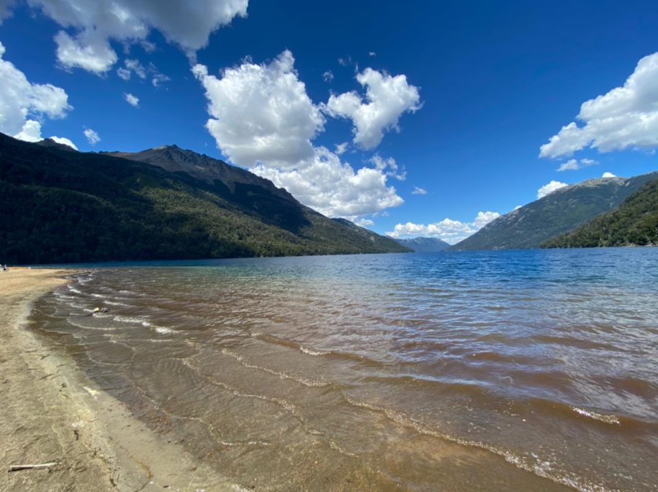 UN VIAJE EN TIEMPO REAL: LAGO TRAFUL Y UNA CASCADA BRILLANTE - LAS ROSAS